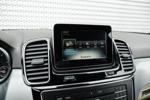 Balts Mercedes-Benz GLE-Class 2017 Mārupe, ar dzinēja tilpumu 3.00 L un nobraukumu 108 tūkst. km par 27100 €, foto 18 vietnē AUTOMOTO.COM.LV
