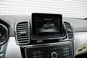 Balts Mercedes-Benz GLE-Class 2017 Mārupe, ar dzinēja tilpumu 3.00 L un nobraukumu 108 tūkst. km par 27100 €, foto 21 vietnē AUTOMOTO.COM.LV