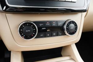 Balts Mercedes-Benz GLE-Class 2017 Mārupe, ar dzinēja tilpumu 3.00 L un nobraukumu 108 tūkst. km par 27100 €, foto 23 vietnē AUTOMOTO.COM.LV