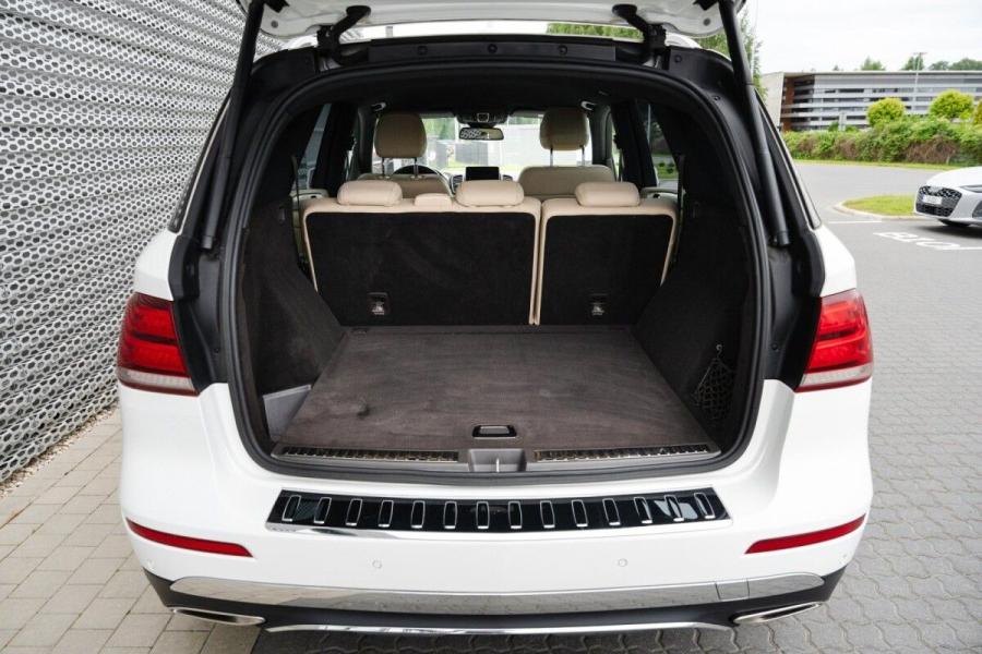 Balts Mercedes-Benz GLE-Class 2017 Mārupe, ar dzinēja tilpumu 3.00 L un nobraukumu 108 tūkst. km par 27100 €, foto 26 vietnē AUTOMOTO.COM.LV