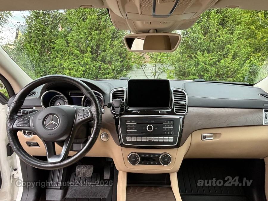 Balts Mercedes-Benz GLE-Class 2017 Tallina, ar dzinēja tilpumu 3.00 L un nobraukumu 99 tūkst. km par 27000 €, foto 7 vietnē AUTOMOTO.COM.LV