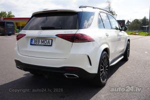 Balts Mercedes-Benz GLE-Class 2019 Tallina, ar dzinēja tilpumu 2.90 L un nobraukumu 109 tūkst. km par 54900 €, foto 3 vietnē AUTOMOTO.COM.LV