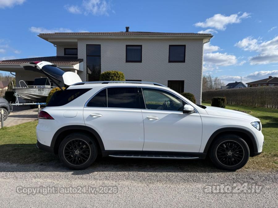 Balts Mercedes-Benz GLE-Class 2019 Tartu, ar dzinēja tilpumu 3.00 L un nobraukumu 91 tūkst. km par 52000 €, foto 4 vietnē AUTOMOTO.COM.LV