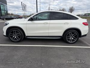 Белый Мерседес ГЛЕ-Класс 2019 в Таллин, объемом двигателя 3.00 л и пробегом 94 тыс. км за 43800 €, фото 5 на AUTOMOTO.COM.LV