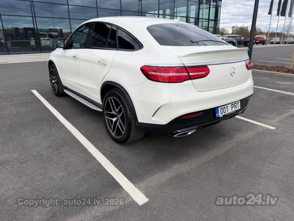 White Mercedes-Benz GLE-Class 2019 in Tallinn, with an engine capacity of 3.00 L and mileage of 94 thousand km for 43800 €, photo 5 on AUTOMOTO.COM.LV