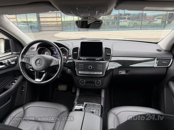 White Mercedes-Benz GLE-Class 2019 in Tallinn, with an engine capacity of 3.00 L and mileage of 94 thousand km for 43800 €, photo 9 on AUTOMOTO.COM.LV