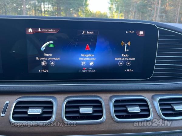 Balts Mercedes-Benz GLE-Class 2019 Tallina, ar dzinēja tilpumu 2.90 L un nobraukumu 138 tūkst. km par 57500 €, foto 1 vietnē AUTOMOTO.COM.LV