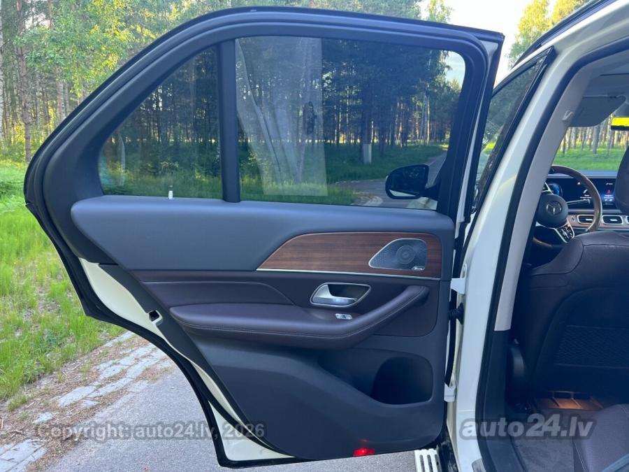 Белый Мерседес ГЛЕ-Класс 2019 в Таллин, объемом двигателя 2.90 л и пробегом 138 тыс. км за 57500 €, фото 9 на AUTOMOTO.COM.LV