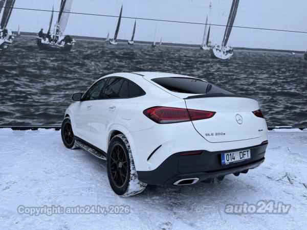 White Mercedes-Benz GLE-Class 2022 in Tallinn, with an engine capacity of 2.00 L and mileage of 65 thousand km for 74900 €, photo 4 on AUTOMOTO.COM.LV