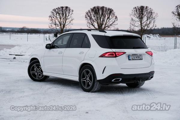 Balts Mercedes-Benz GLE-Class 2022 Tartu, ar dzinēja tilpumu 2.00 L un nobraukumu 107 tūkst. km par 57900 €, foto 3 vietnē AUTOMOTO.COM.LV