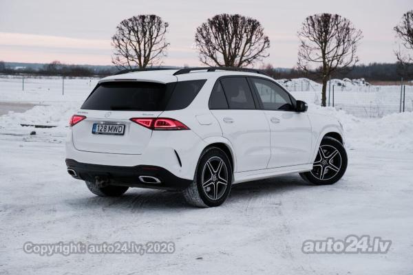 Balts Mercedes-Benz GLE-Class 2022 Tartu, ar dzinēja tilpumu 2.00 L un nobraukumu 107 tūkst. km par 57900 €, foto 4 vietnē AUTOMOTO.COM.LV