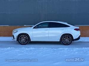 Balts Mercedes-Benz GLE-Class 2022 Tallina, ar dzinēja tilpumu 2.00 L un nobraukumu 107 tūkst. km par 64900 €, foto 5 vietnē AUTOMOTO.COM.LV