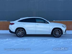Balts Mercedes-Benz GLE-Class 2022 Tallina, ar dzinēja tilpumu 2.00 L un nobraukumu 107 tūkst. km par 64900 €, foto 6 vietnē AUTOMOTO.COM.LV
