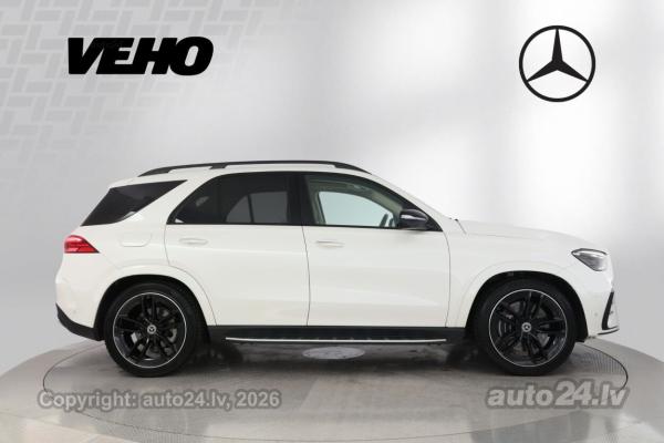 White Mercedes-Benz GLE-Class 2024 in Tallinn, with an engine capacity of 2.00 L and mileage of 31 thousand km for 91900 €, photo 2 on AUTOMOTO.COM.LV