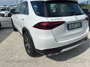 White Mercedes-Benz GLE-Class 2024 in Tallinn, with an engine capacity of 2.00 L and mileage of 0 thousand km for 49000 €, photo 3 on AUTOMOTO.COM.LV