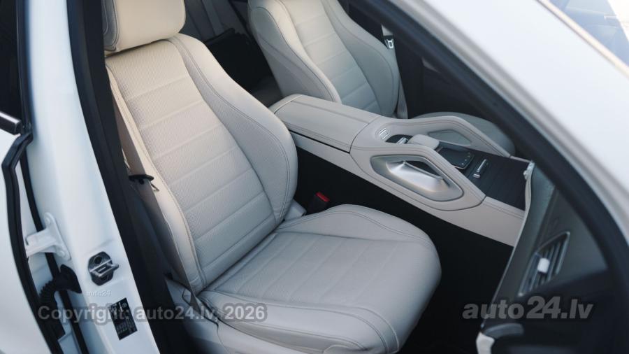 Balts Mercedes-Benz GLE-Class 2024 Tallina, ar dzinēja tilpumu 2.00 L un nobraukumu 22 tūkst. km par 84900 €, foto 22 vietnē AUTOMOTO.COM.LV