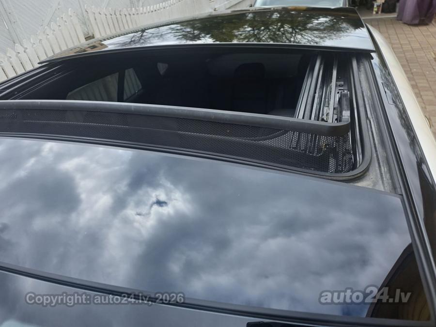 White Mercedes-Benz GLE-Class 2023 in Parnu, with an engine capacity of 2.00 L and mileage of 64 thousand km for 84900 €, photo 13 on AUTOMOTO.COM.LV