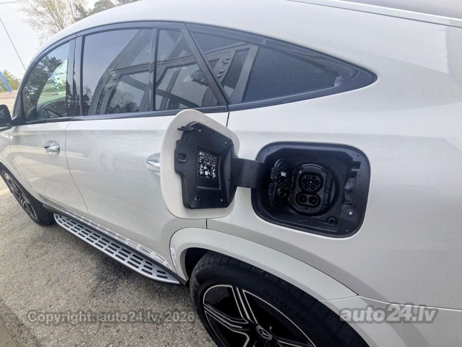 White Mercedes-Benz GLE-Class 2023 in Parnu, with an engine capacity of 2.00 L and mileage of 64 thousand km for 84900 €, photo 14 on AUTOMOTO.COM.LV