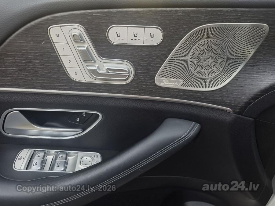White Mercedes-Benz GLE-Class 2023 in Parnu, with an engine capacity of 2.00 L and mileage of 64 thousand km for 84900 €, photo 22 on AUTOMOTO.COM.LV