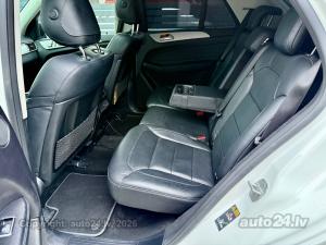 Balts Mercedes-Benz GLE-Class 2016 Tallina, ar dzinēja tilpumu 3.00 L un nobraukumu 0 tūkst. km par 18490 €, foto 21 vietnē AUTOMOTO.COM.LV