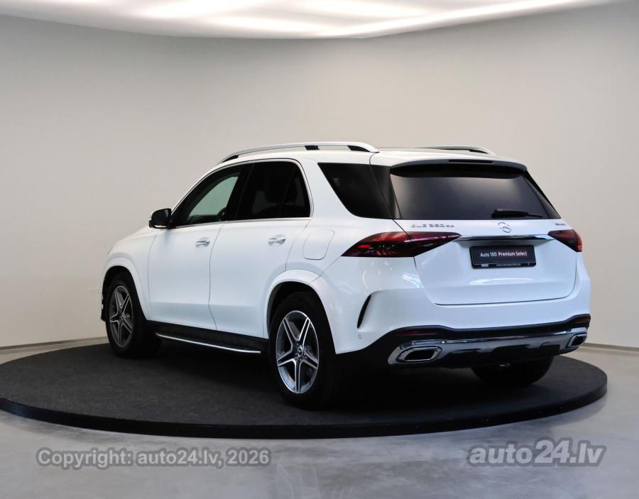 Balts Mercedes-Benz GLE-Class 2024 Tallina, ar dzinēja tilpumu 1.99 L un nobraukumu 13 tūkst. km par 79900 €, foto 5 vietnē AUTOMOTO.COM.LV