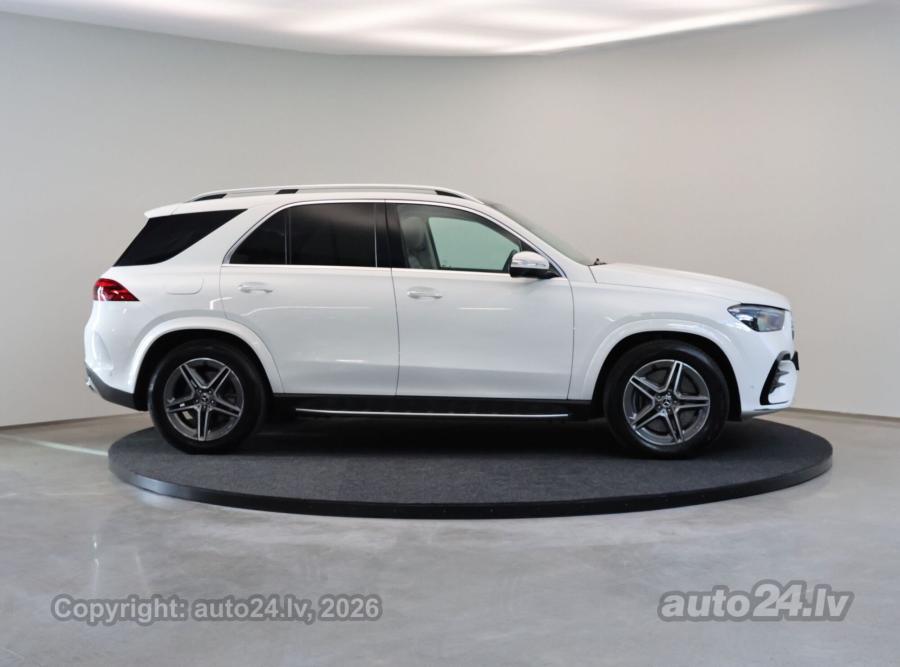 Balts Mercedes-Benz GLE-Class 2024 Tallina, ar dzinēja tilpumu 1.99 L un nobraukumu 13 tūkst. km par 79900 €, foto 7 vietnē AUTOMOTO.COM.LV