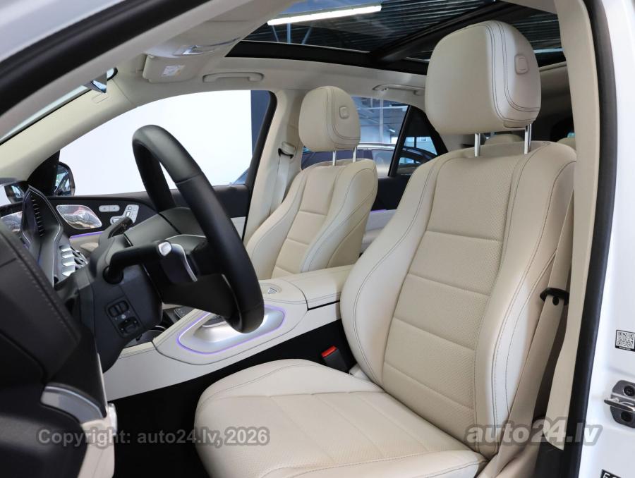 Balts Mercedes-Benz GLE-Class 2024 Tallina, ar dzinēja tilpumu 1.99 L un nobraukumu 13 tūkst. km par 79900 €, foto 11 vietnē AUTOMOTO.COM.LV