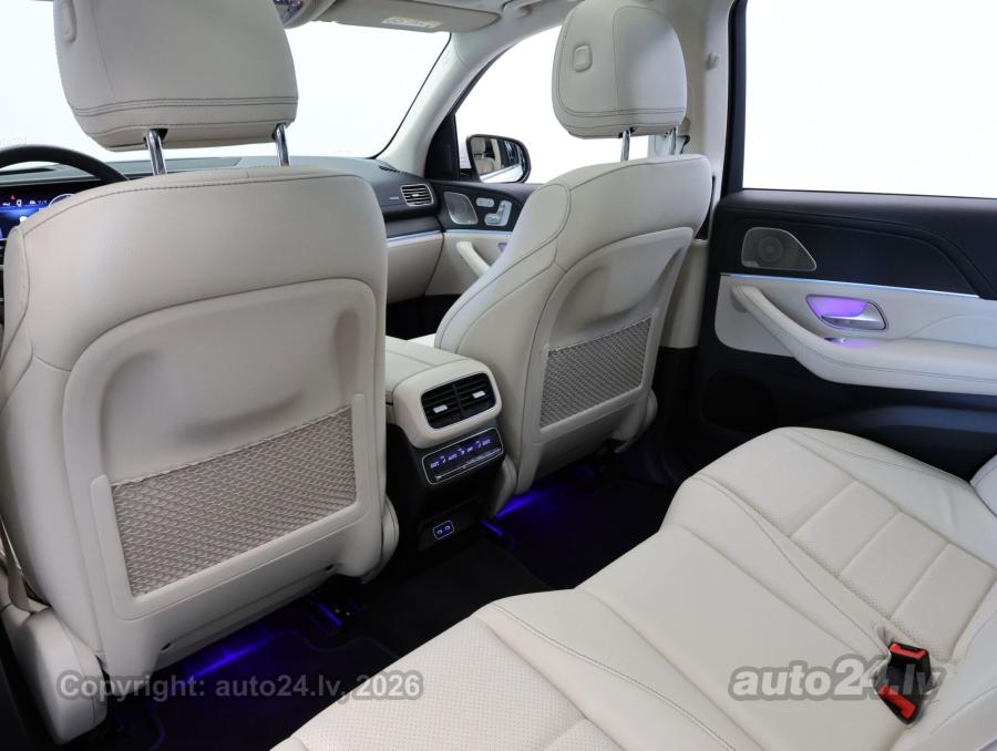 Balts Mercedes-Benz GLE-Class 2024 Tallina, ar dzinēja tilpumu 1.99 L un nobraukumu 13 tūkst. km par 79900 €, foto 14 vietnē AUTOMOTO.COM.LV