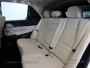 Balts Mercedes-Benz GLE-Class 2024 Tallina, ar dzinēja tilpumu 1.99 L un nobraukumu 13 tūkst. km par 79900 €, foto 15 vietnē AUTOMOTO.COM.LV