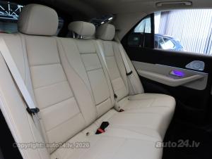 Balts Mercedes-Benz GLE-Class 2024 Tallina, ar dzinēja tilpumu 1.99 L un nobraukumu 13 tūkst. km par 79900 €, foto 17 vietnē AUTOMOTO.COM.LV