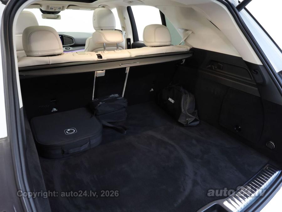 Balts Mercedes-Benz GLE-Class 2024 Tallina, ar dzinēja tilpumu 1.99 L un nobraukumu 13 tūkst. km par 79900 €, foto 25 vietnē AUTOMOTO.COM.LV