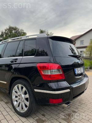 Melns Mercedes-Benz glk-200 2011 Rīga, ar dzinēja tilpumu 2.20 L un nobraukumu 305 tūkst. km par 7800 €, foto 10 vietnē AUTOMOTO.COM.LV