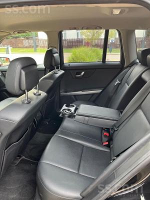 Melns Mercedes-Benz glk-200 2011 Rīga, ar dzinēja tilpumu 2.20 L un nobraukumu 305 tūkst. km par 7800 €, foto 13 vietnē AUTOMOTO.COM.LV