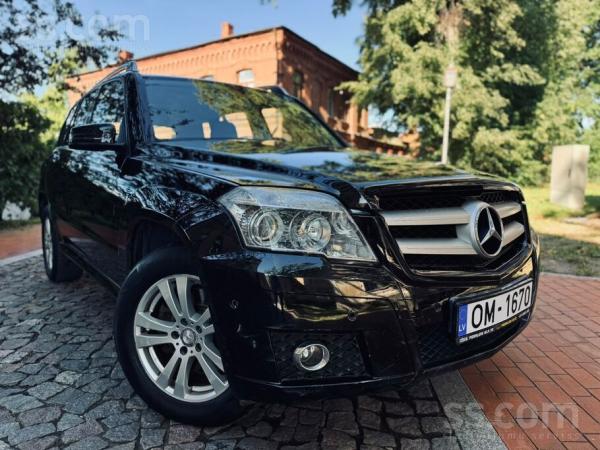 Black Mercedes-Benz glk-200 2011 in Cesis, with an engine capacity of 2.20 L and mileage of 0 thousand km for 7790 €, photo 1 on AUTOMOTO.COM.LV