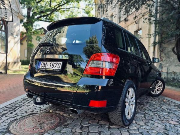 Black Mercedes-Benz glk-200 2011 in Cesis, with an engine capacity of 2.20 L and mileage of 0 thousand km for 7790 €, photo 6 on AUTOMOTO.COM.LV