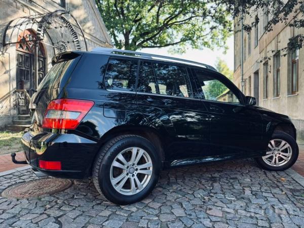 Black Mercedes-Benz glk-200 2011 in Cesis, with an engine capacity of 2.20 L and mileage of 0 thousand km for 7790 €, photo 7 on AUTOMOTO.COM.LV