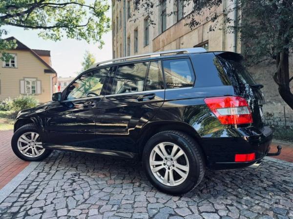 Black Mercedes-Benz glk-200 2011 in Cesis, with an engine capacity of 2.20 L and mileage of 0 thousand km for 7790 €, photo 9 on AUTOMOTO.COM.LV