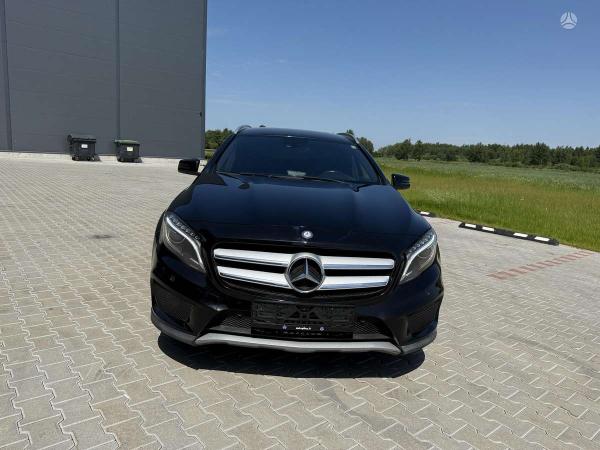Black Mercedes-Benz glk-200 2014 in Siauliai, with an engine capacity of 2.14 L and mileage of 234 thousand km for 9900 €, photo 2 on AUTOMOTO.COM.LV