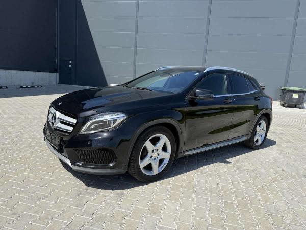 Black Mercedes-Benz glk-200 2014 in Siauliai, with an engine capacity of 2.14 L and mileage of 234 thousand km for 9900 €, photo 3 on AUTOMOTO.COM.LV