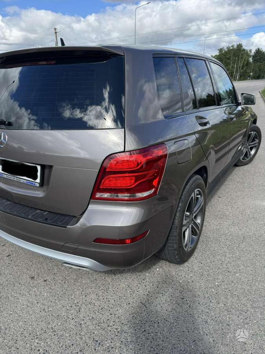 Brown Mercedes-Benz glk-200 2012 in Siauliai, with an engine capacity of 2.14 L and mileage of 213 thousand km for 10500 €, photo 1 on AUTOMOTO.COM.LV