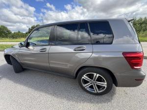 Brown Mercedes-Benz glk-200 2012 in Siauliai, with an engine capacity of 2.14 L and mileage of 213 thousand km for 10500 €, photo 5 on AUTOMOTO.COM.LV