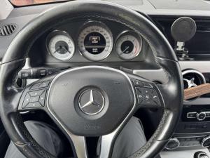 Brown Mercedes-Benz glk-200 2012 in Siauliai, with an engine capacity of 2.14 L and mileage of 213 thousand km for 10500 €, photo 7 on AUTOMOTO.COM.LV