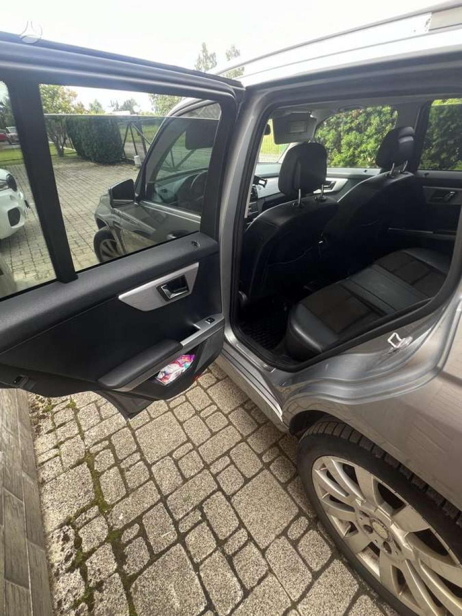 Pelēks Mercedes-Benz glk-200 2010 Kauņa, ar dzinēja tilpumu 2.14 L un nobraukumu 360 tūkst. km par 5200 €, foto 13 vietnē AUTOMOTO.COM.LV