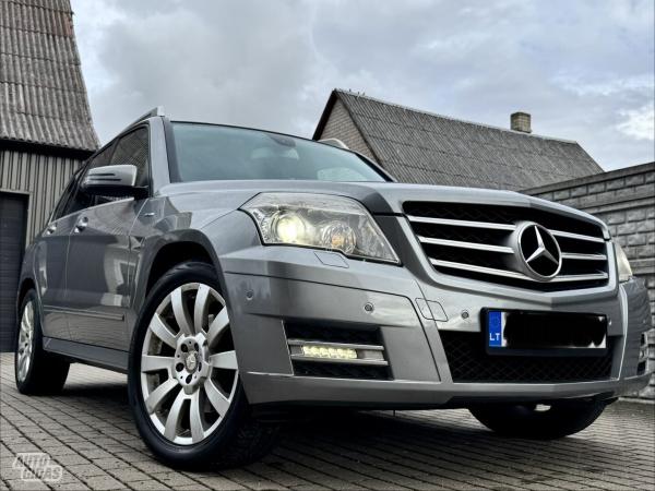 Pelēks Mercedes-Benz glk-200 2010 Kauņa, ar dzinēja tilpumu 2.10 L un nobraukumu 360 tūkst. km par 6200 €, foto 1 vietnē AUTOMOTO.COM.LV
