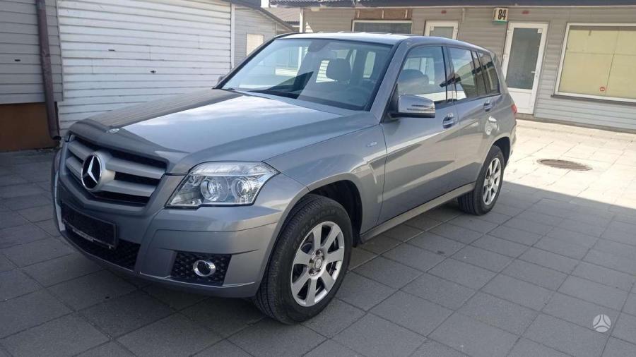 Grey Mercedes-Benz glk-200 2011 in Vilnius, with an engine capacity of 2.14 L and mileage of 245 thousand km for 7400 €, photo 1 on AUTOMOTO.COM.LV