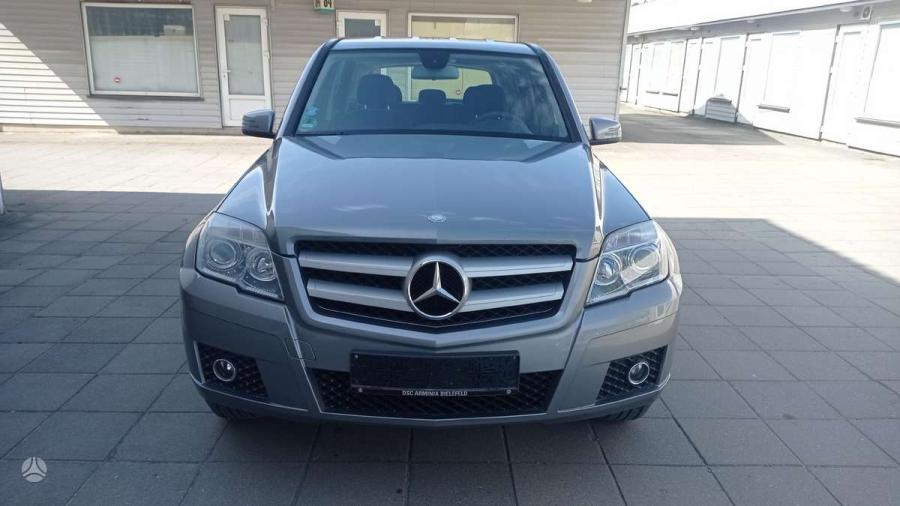 Grey Mercedes-Benz glk-200 2011 in Vilnius, with an engine capacity of 2.14 L and mileage of 245 thousand km for 7400 €, photo 2 on AUTOMOTO.COM.LV