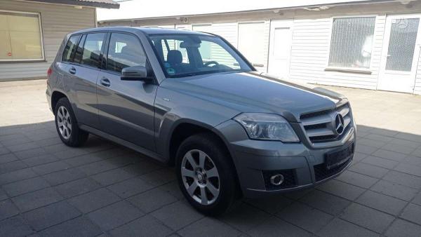 Grey Mercedes-Benz glk-200 2011 in Vilnius, with an engine capacity of 2.14 L and mileage of 245 thousand km for 7400 €, photo 3 on AUTOMOTO.COM.LV