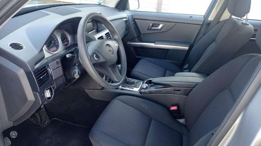 Grey Mercedes-Benz glk-200 2011 in Vilnius, with an engine capacity of 2.14 L and mileage of 245 thousand km for 7400 €, photo 8 on AUTOMOTO.COM.LV