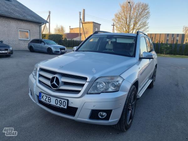 Grey Mercedes-Benz glk-200 2011 in Taurage, with an engine capacity of 2.10 L and mileage of 290 thousand km for 6550 €, photo 3 on AUTOMOTO.COM.LV