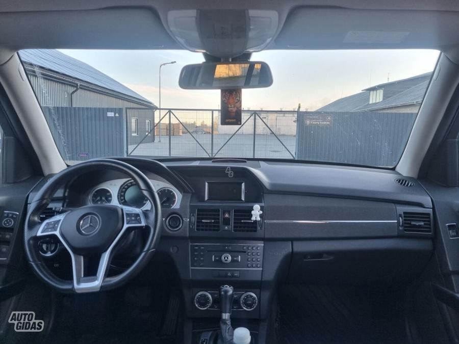 Pelēks Mercedes-Benz glk-200 2011 Tauragė, ar dzinēja tilpumu 2.10 L un nobraukumu 290 tūkst. km par 6450 €, foto 16 vietnē AUTOMOTO.COM.LV